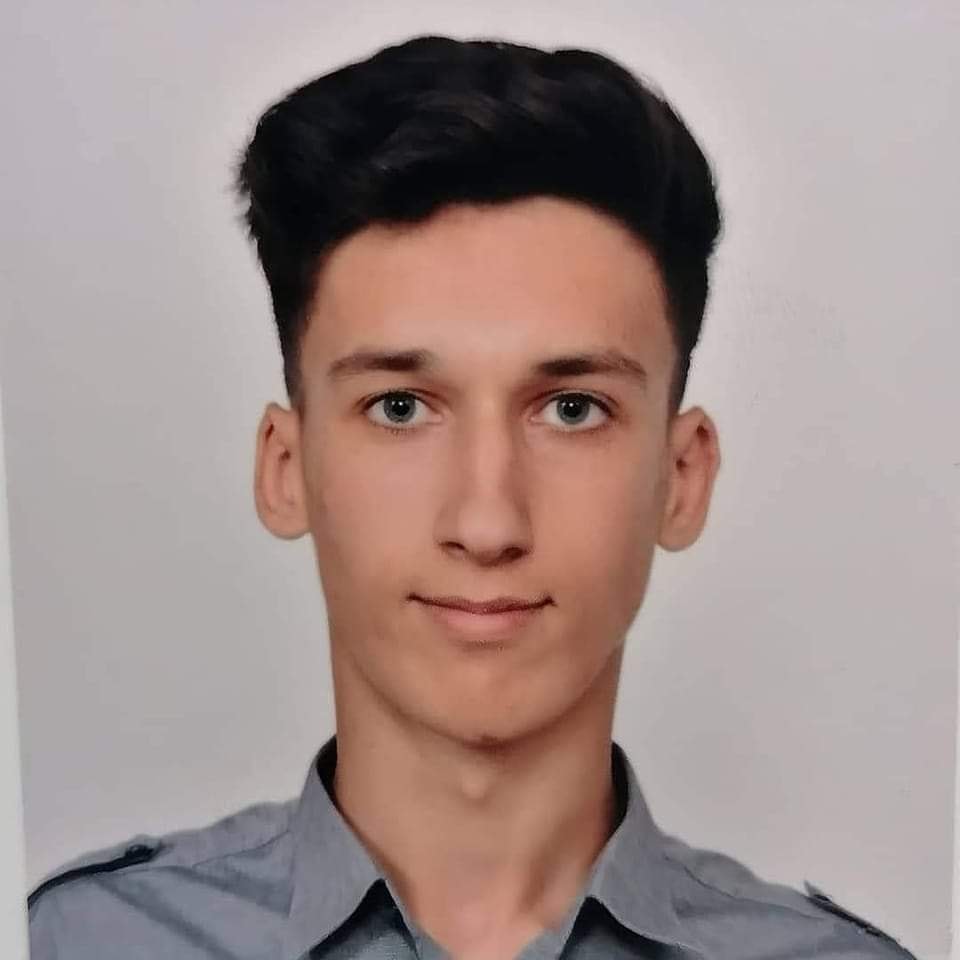 Apel pentru Răzvan! Tânărul are nevoie urgentă de sânge. Povestea sa de ...