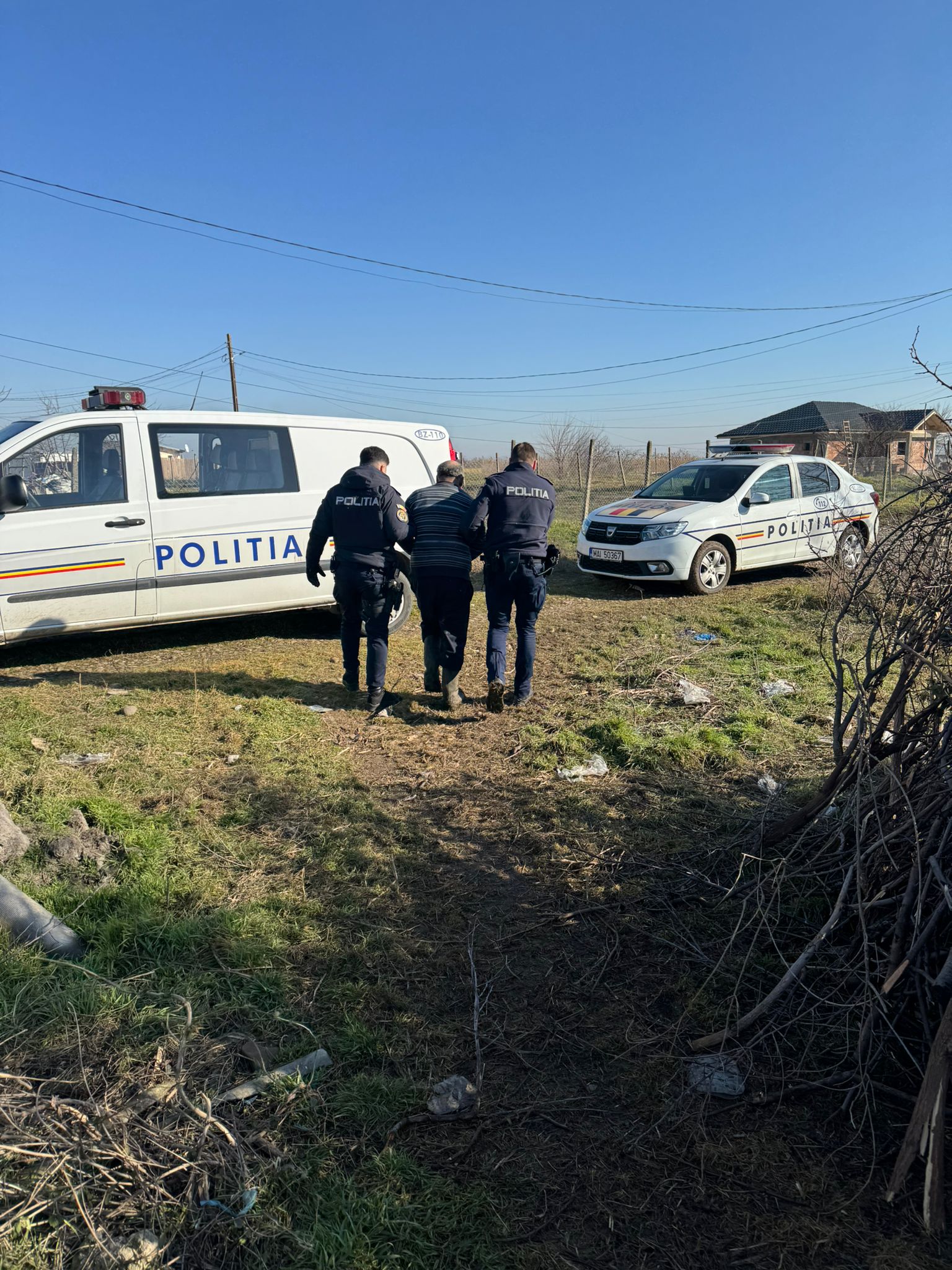 (FOTO&VIDEO) Buzoian abia ieșit din închisoare, trimis din nou după ...